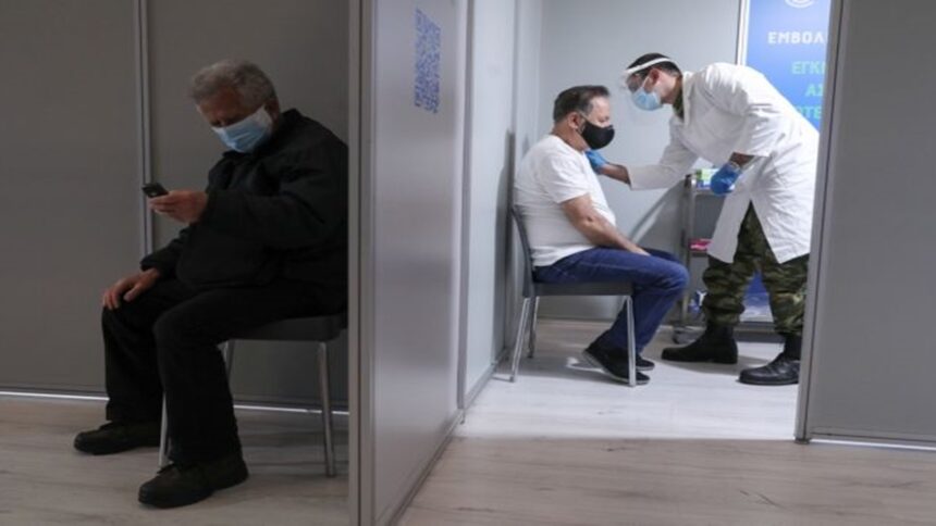 ΥΠΟΧΡΕΩΤΙΚΟΣ ΕΜΒΟΛΙΑΣΜΟΣ – ΑΛΛΑΖΟΥΝ ΟΛΑ ΓΙΑ ΤΟΥΣ 60 ΕΤΩΝ ΚΑΙ ΑΝΩ ...