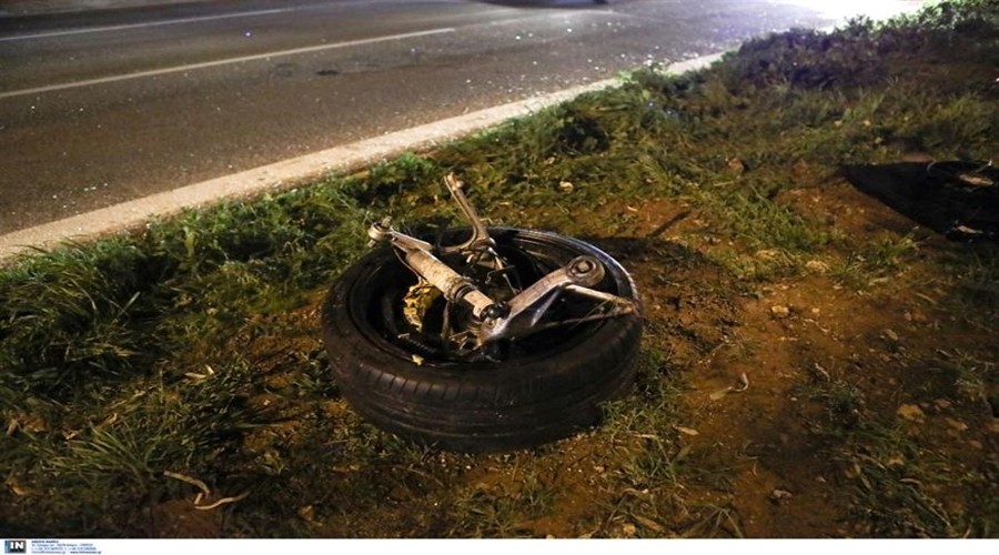 ΤΡΟΧΑΙΟ ΔΥΣΤΥΧΗΜΑ ΣΤΗΝ ΠΑΡΑΛΙΑΚΗ: ΒΙΝΤΕΟ – ΣΟΚ ΑΠΟ ΤΗΝ ΠΡΟΣΚΡΟΥΣΗ ...