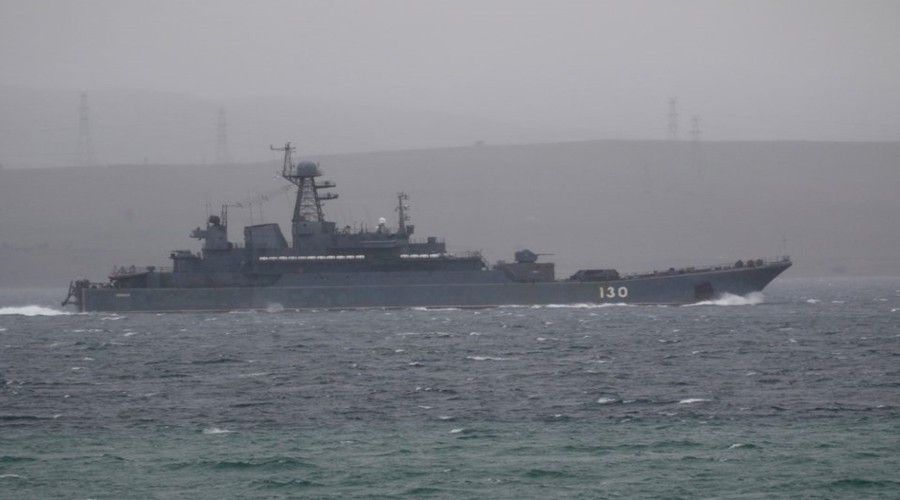 ΠΥΡΑΥΛΟΣ ΧΤΥΠΗΣΕ ΠΛΟΙΟ ΜΕ ΣΗΜΑΙΑ ΜΠΑΝΓΚΛΑΝΤΕΣ ΣΤΗ ΜΑΥΡΗ ΘΑΛΑΣΣΑ – ΕΝΑΣ ...