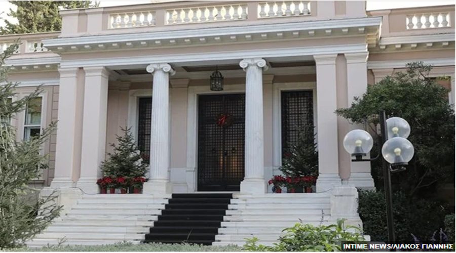 ΣΕ ΑΧΑΡΤΟΓΡΑΦΗΤΑ ΝΕΡΑ Η ΠΟΛΙΤΙΚΗ ΣΚΗΝΗ - ΠΩΣ ΟΙ ΑΠΟΚΑΛΥΨΕΙΣ ΕΠΗΡΕΑΖΟΥΝ ...