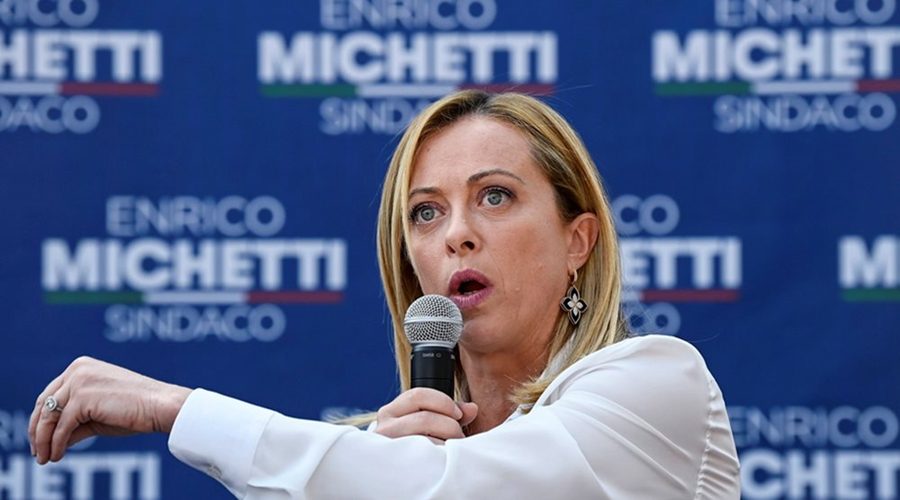 ΙΤΑΛΙΑ-ΔΗΜΟΣΚΟΠΗΣΗ: Ο ΣΥΝΑΣΠΙΣΜΟΣ ΥΠΟ ΤΗΝ ΜΕΛΟΝΙ ΣΥΓΚΕΝΤΡΩΝΕΙ ΠΟΣΟΣΤΟ ...