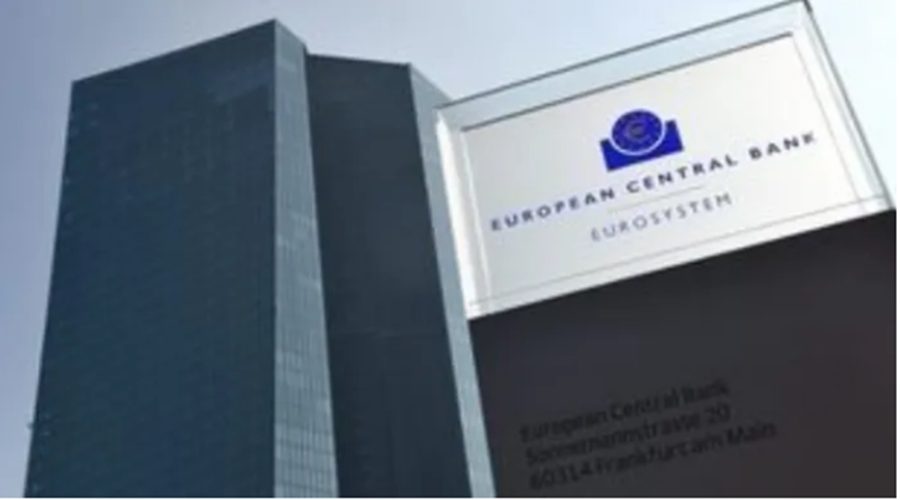 Η ΣΤΡΟΦΗ ΤΗΣ ΕΚΤ ΣΕ ΜΙΑ ΠΕΡΙΟΡΙΣΤΙΚΗ ΝΟΜΙΣΜΑΤΙΚΗ ΠΟΛΙΤΙΚΗ ΠΙΕΖΕΙ ΤΑ ...