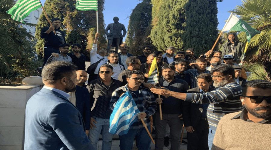 ΝΕΑ ΠΟΡΕΙΑ ΠΑΚΙΣΤΑΝΩΝ ΕΞΩ ΑΠΟ ΤΗΝ ΙΝΔΙΚΗ ΠΡΕΣΒΕΙΑ! – ΚΡΑΤΟΥΣΑΝ ΜΕ ...