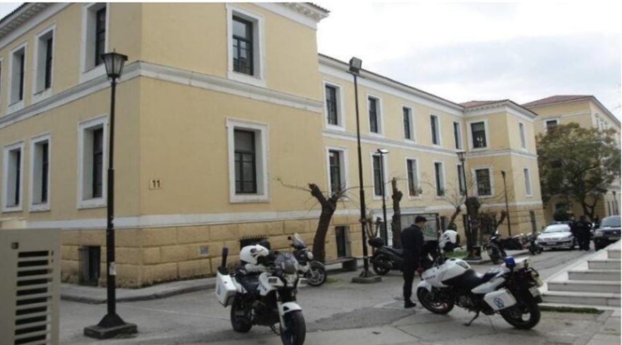 ΔΙΚΑΣΤΗΡΙΑ ΕΥΕΛΠΙΔΩΝ: ΑΠΟΔΡΑΣΗ ΑΛΓΕΡΙΝΟΥ ΠΡΙΝ ΑΠΟ ΛΙΓΟ - Active News ...