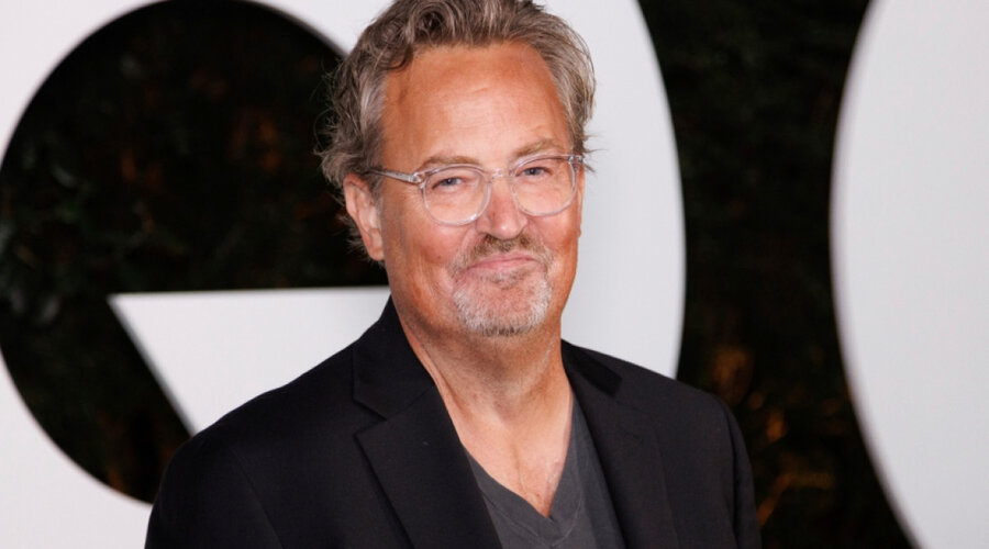MATTHEW PERRY: ΠΩΣ ΠΕΘΑΝΕ Ο ΗΘΟΠΟΙΟΣ ΑΠΟ ΤΑ "ΦΙΛΑΡΑΚΙΑ" - ΠΝΙΓΗΚΕ ΣΤΟ ...
