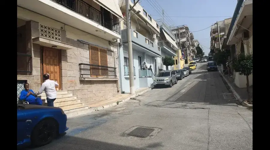 ΕΚΡΗΞΗ ΧΕΙΡΟΒΟΜΒΙΔΑΣ ΣΤΗΝ ΑΓΙΑ ΒΑΡΒΑΡΑ - "ΒΡΕΘΗΚΕ Η ΠΕΡΟΝΗ" ΛΕΕΙ Ο ...