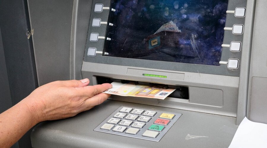 ΔΩΡΟ ΠΑΣΧΑ 2025: ΠΩΣ ΥΠΟΛΟΓΙΖΕΤΑΙ ΚΑΙ ΠΟΤΕ ΚΑΤΑΒΑΛΛΕΤΑΙ ΣΤΟΥΣ ...